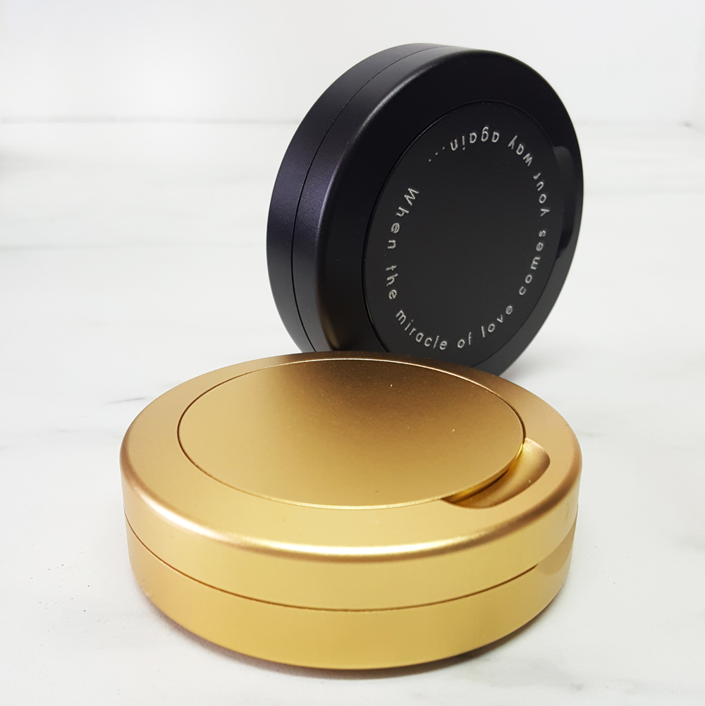 Snusdosa med text personligt utformad och graverad